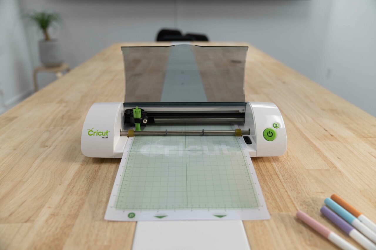 Cricut Mini™ | Strollo Inc.