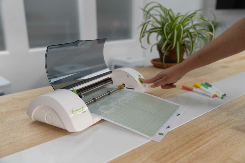 Cricut Mini™ | Strollo Inc.